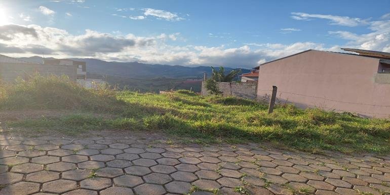Lote a venda no Colina da Mantiqueira em Cambuí MG com 220m²